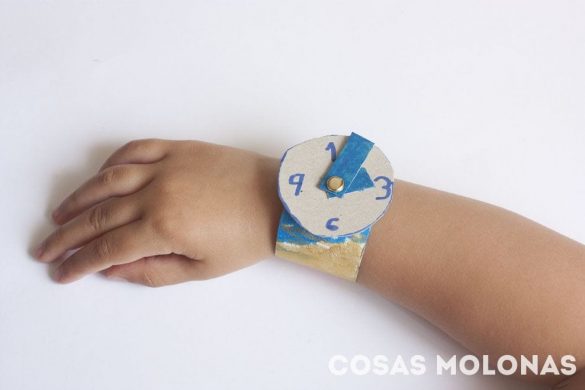 Cómo hacer un reloj de cartón | Cosas Molonas | DIY blog